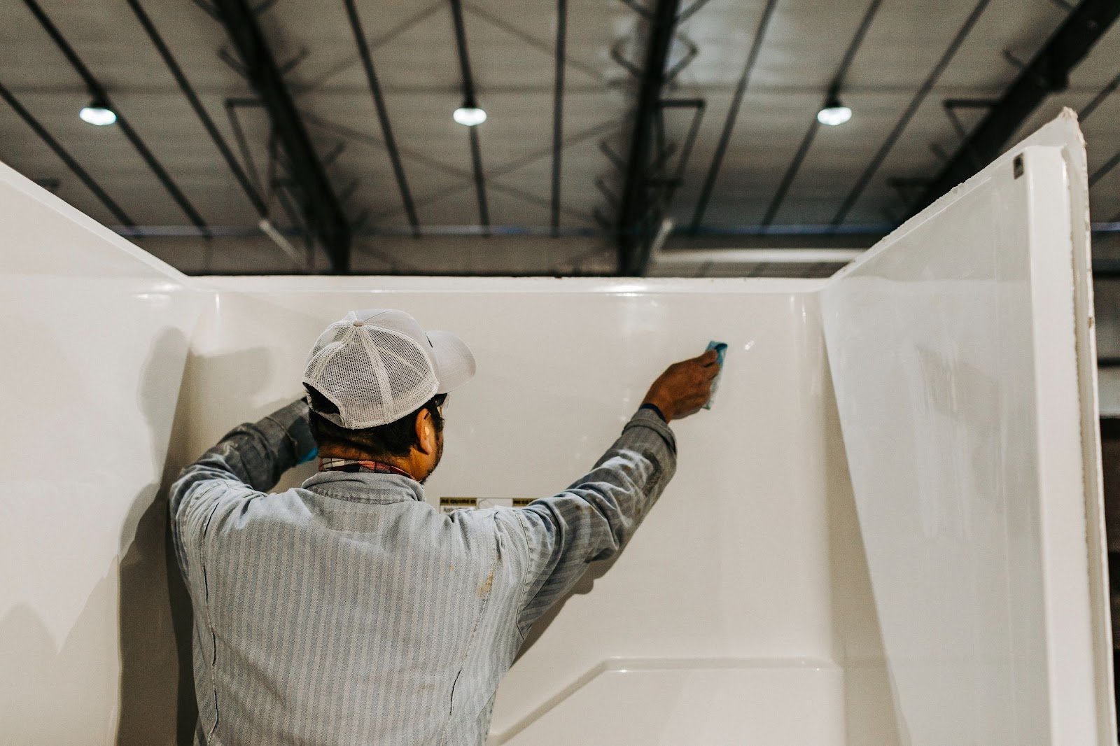 Why EverFab Is Known For Making the Best Shower For Seniors